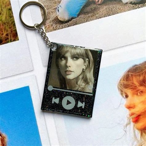 Taylor Swift Keychain Hobbies And Toys Stationery And Craft Handmade