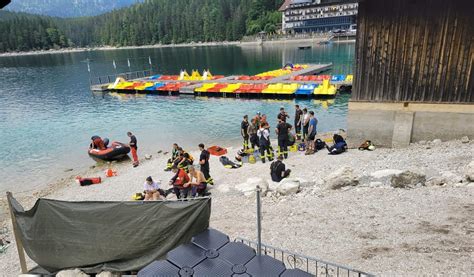 Grainau Tretboot Unfall Vater Und Sohn Gehen Im Eibsee Unter Mopo