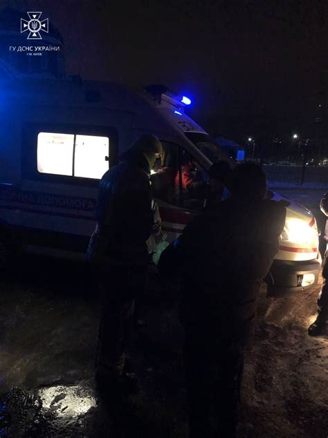 Пожежники врятували з палаючої квартири 11 річну дівчинку Вечірній Київ