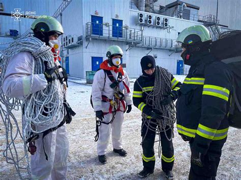 Тління після удару по ЧАЕС що відбувається та чи є небезпека From Ua