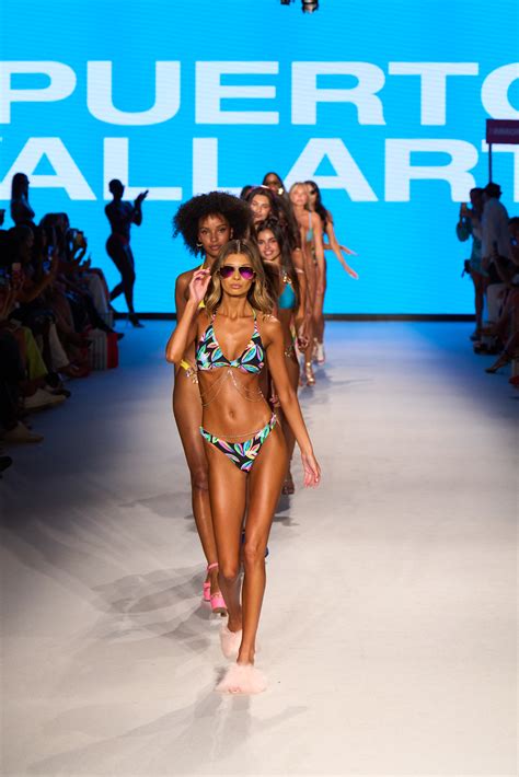 Beach Bunny Spring 2023 Swimwear Fashion Show The Impression