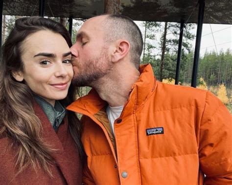 Lily Collins La Luna Di Miele Trascorsa In Una Casa Sullalbero