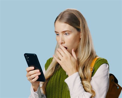 how linkedin s verification process helps combat fake news semper paratus