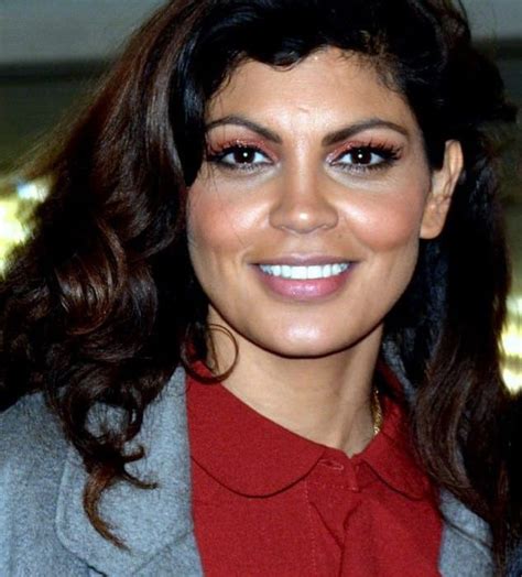 Qui Est Le Mari De Nawell Madani Le Connard Enchain