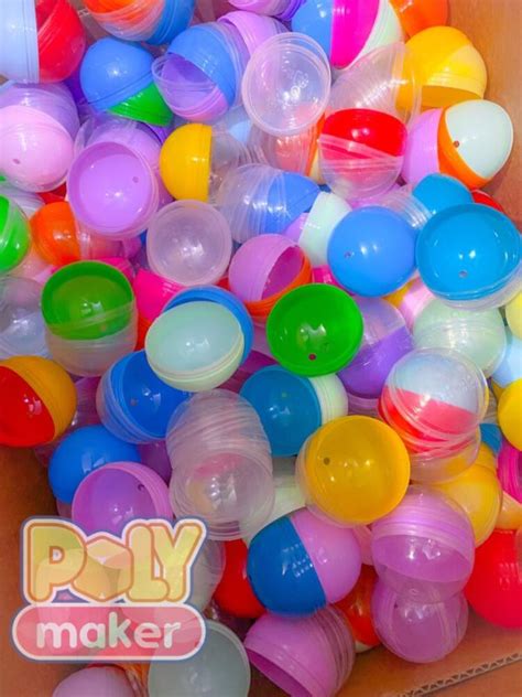 Máquina Gachapon 2″ 5cm Poly Maker