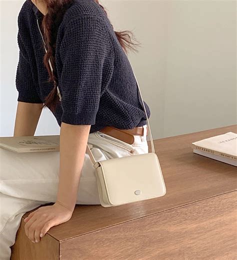 플로에떼 버니 크로스 미니백 직장인 하객 30대여성 데일리백 소가죽가방 위시버킷