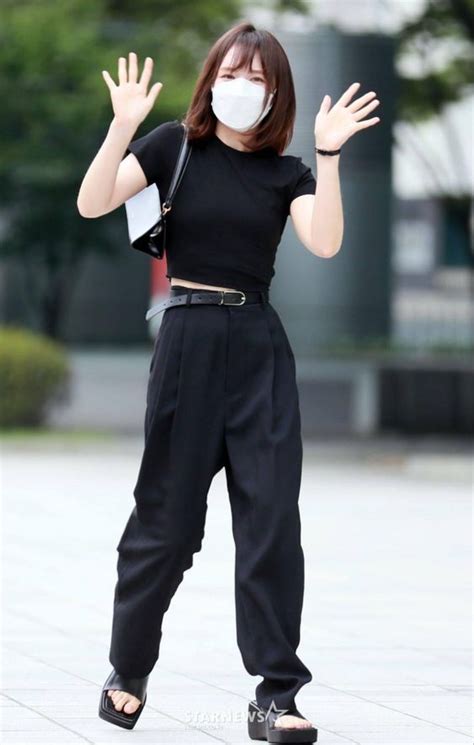 လူငယ်ကောင်မလေးတွေ လိုက်လွယ်နိုင်ဖို့ Wendy လွယ်လေ့ရှိတဲ့ ချစ်စရာ အိတ်ပုံစံများ