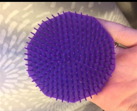 5 Best Dandruff Combs 2024 For Flake Free Scalp Hair Hair Everyday Review