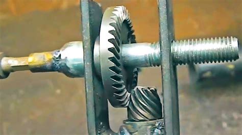 ГЕНИАЛЬНЫЕ САМОДЕЛКИ КОТОРЫЕ КАЖДЫЙ МОЖЕТ СДЕЛАТЬ СВОИМИ РУКАМИ Youtube