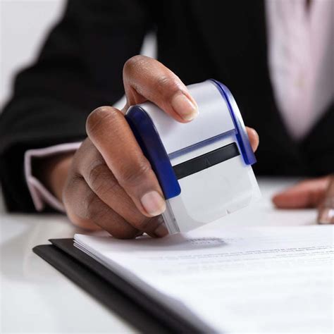 חותמת סטנדרטית מעוצבת עם חתימה אישית משלוח מהיר