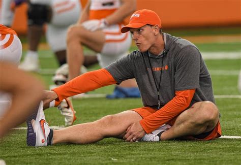 Clemsons Brent Venables Gets Contract Extension Raise