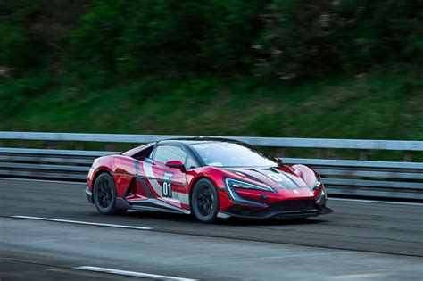 چینی ها دنیا را شگفت زده کردند بوگاتی و مک لارن به دنبال یانگ وانگ یو9