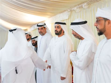 أحمد بن سعود القاسمي يقدم واجب العزاء في وفاة والد الشهيد سعيد راشد