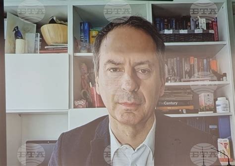 Русия страда от вътрешно разделение и раздор прикрито от илюзорно единство каза Христо Грозев