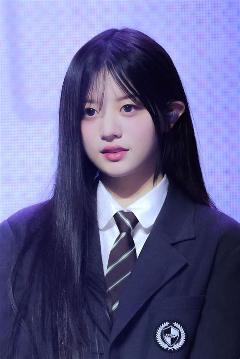 Pin Oleh Kim Di Kpop Girls