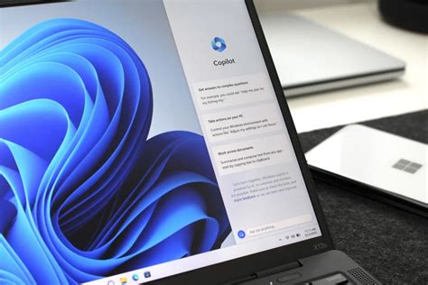 Майкрософт тестирует автозапуск ИИ Copilot в Windows 11