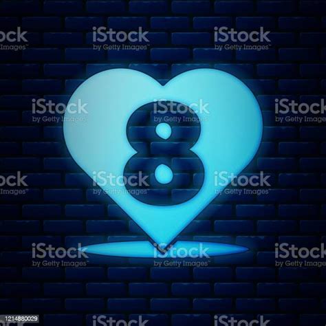 벽돌 벽 배경에 고립 8 3 월 아이콘 빛나는 네온 심장 로맨틱 한 상징 연결 가입 열정과 결혼식 해피 여성의 날 벡터 일러스트레이션 개념에 대한 스톡 벡터 아트 및 기타