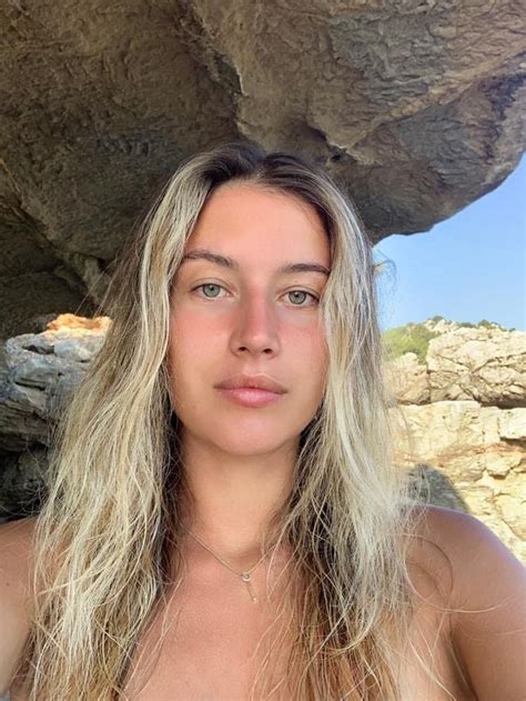 Julia A Model From Barcelona Spain