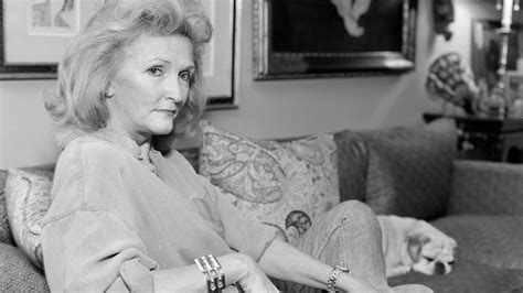 Barbara Howar Irreverent Memoirist Of Washington Society Dies At 89 The New York Times