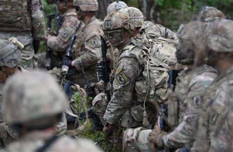 အမေရိကန်စစ်တပ်အပေါ် သစ္စာဖောက်ခဲ့သော စစ်သားကို ထောင်ဒဏ် ၄၅ နှစ်ချမှတ်