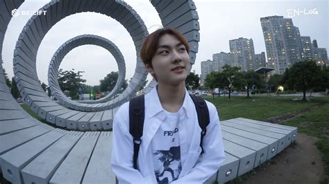 리리 On Twitter 우리정원이 졸업도 딱이렇게 정원이같이 함 아무도없는 학교에 교복입고가서 졸업장받고 텅빈 교실에서