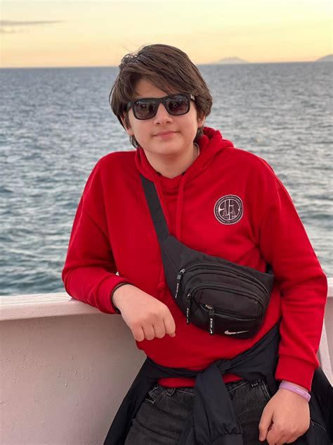 თბილი თბილისის ილია ჭავჭავაძის სახელობის N23 საჯარო სკოლა