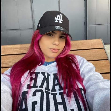 á l alyson michelle Threads Say more