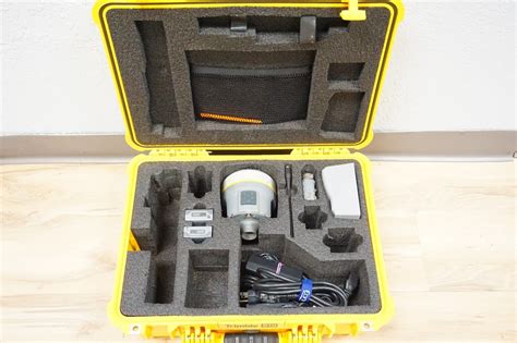 Trimble R10 L1 L2 L2c L5 Gps Glonass Galileo Bei Dou Xfill Uhf 410 470