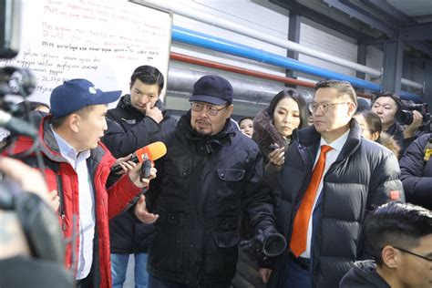 Дотоодын үйлдвэрлэлээ хамгаалах хамгийн гол механизм нь импортын татварыг нэмэх явдал юм