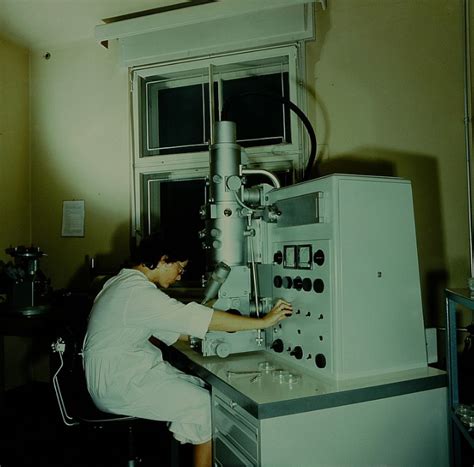 Transmission Electron Microscope History At Paula Silber Blog