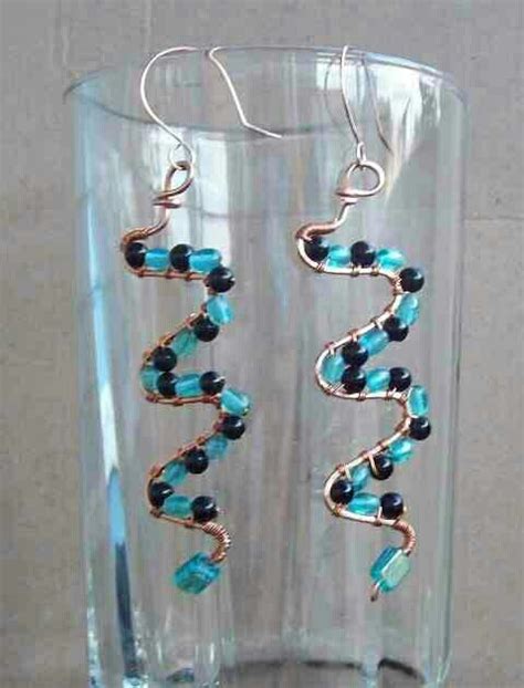 Pendientes De Abalorios Azules Y Alambre De Plata