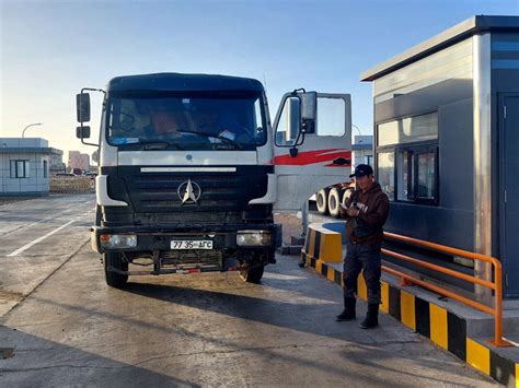 Замын Үүд боомтын авто замын ачаа тээврийн хэсэг 24 цагаар ажиллаж эхэлснээс хойш 1487 автомашин