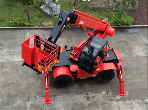 China Customized 4 Ton 17m 360° Rotation Telehandler Manufacturers And Factory Socma