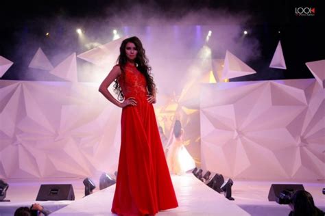 “Дэлхийн мисс 2014” тэмцээнд өрсөлдөх мисс Т Батцэцэгийн зурагнаас