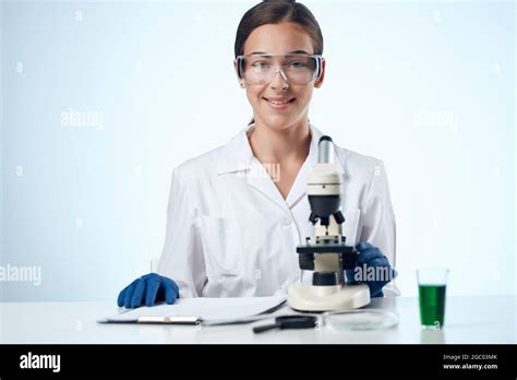 Female Doctor Laboratory Microscope Technology Research Science Stock Photo Alamy