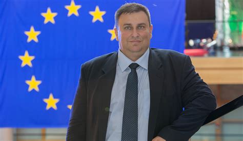 САМО В ПИК Tv Емил Радев със супер новина Няма да има наказателни процедури по доносите на