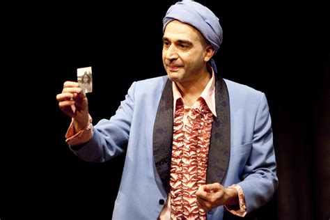 Pictures Of Laara Sadiq