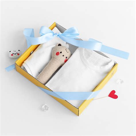 맘스네이처 오가닉 퓨어 아기 신생아 출산 선물세트 3종바디슈트딸랑이보닛 맘스네이처