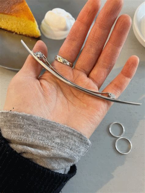 [국내제작]파리 롱 매트 메탈 집게핀 머리핀 헤어핀 2컬러 에이블리