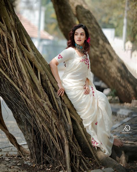 Amitha Mathew Jobin Amithajobin • Instagram Photos And Videos