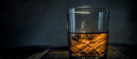 The Difference Between Irish Whiskey And Scotch Wine Paths