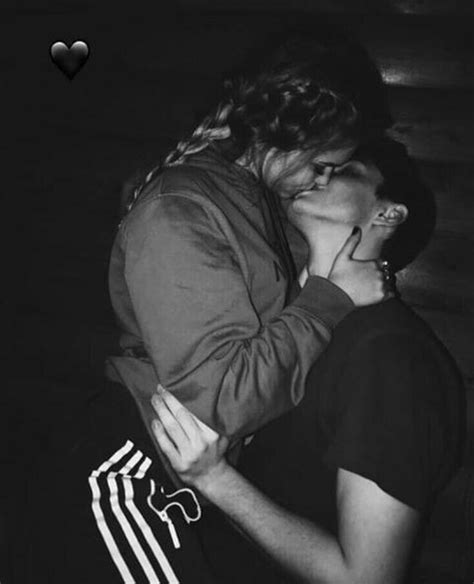Cute Kissing Pictures Tumblr Cute Couple Kissing And Hugging Tumblr
