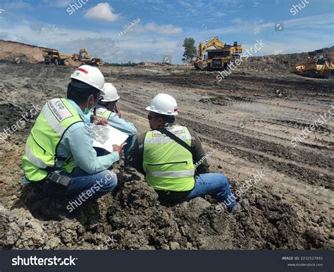 Open Pit Mine Digging Coal Indonesia Stock Photo 2231527841 Shutterstock
