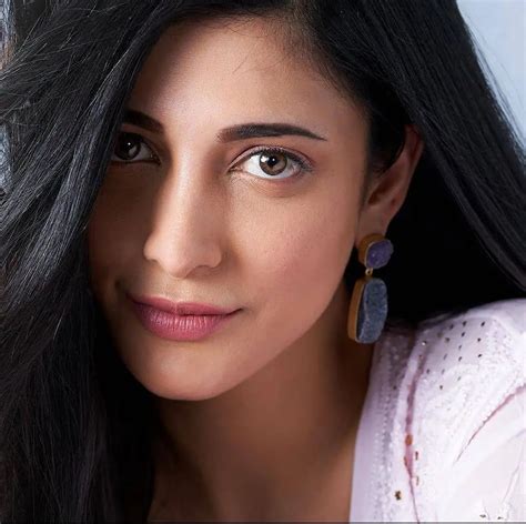 Shruti Haasan Scrolller