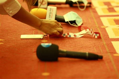 Парламентын сэтгүүлчид иргэдийн мэдэх эрхийг хангахыг шаардав