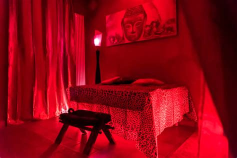 Sexy Show E Trasgressione Ma Anche Arte E Musica Il Tempio Del Sesso Festeggia Il 9