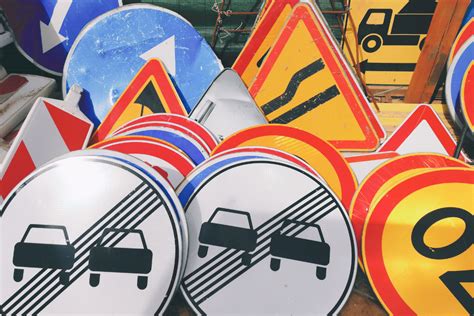 Седите за волан виртуелно Андроид игре за учење саобраћајних правила