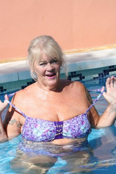 Donnys Mature Woman Tumblr Com Tumbex