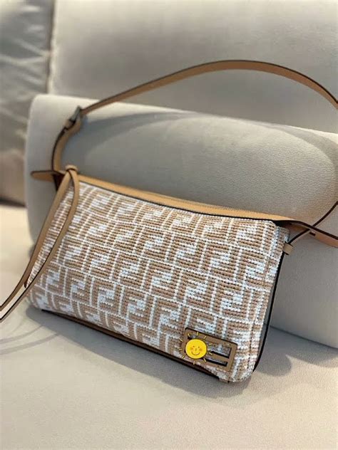 펜디미디엄심플리밴드가입010 9432 3788명품백만들기명품백뜨기펜디숄더백코바늘가방뜨기펜디백뜨기명품백뜨기펜디백만들기펜디백심플리펜디fendi코바늘명품백