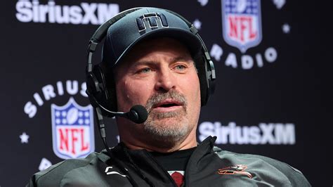 Mark Schlereth Always Pees On The Floor Of Airplane Bathrooms